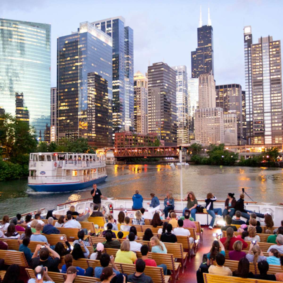 Shoreline Sightseeing Annual Illinois Craft Beer Week | Loop Chicago