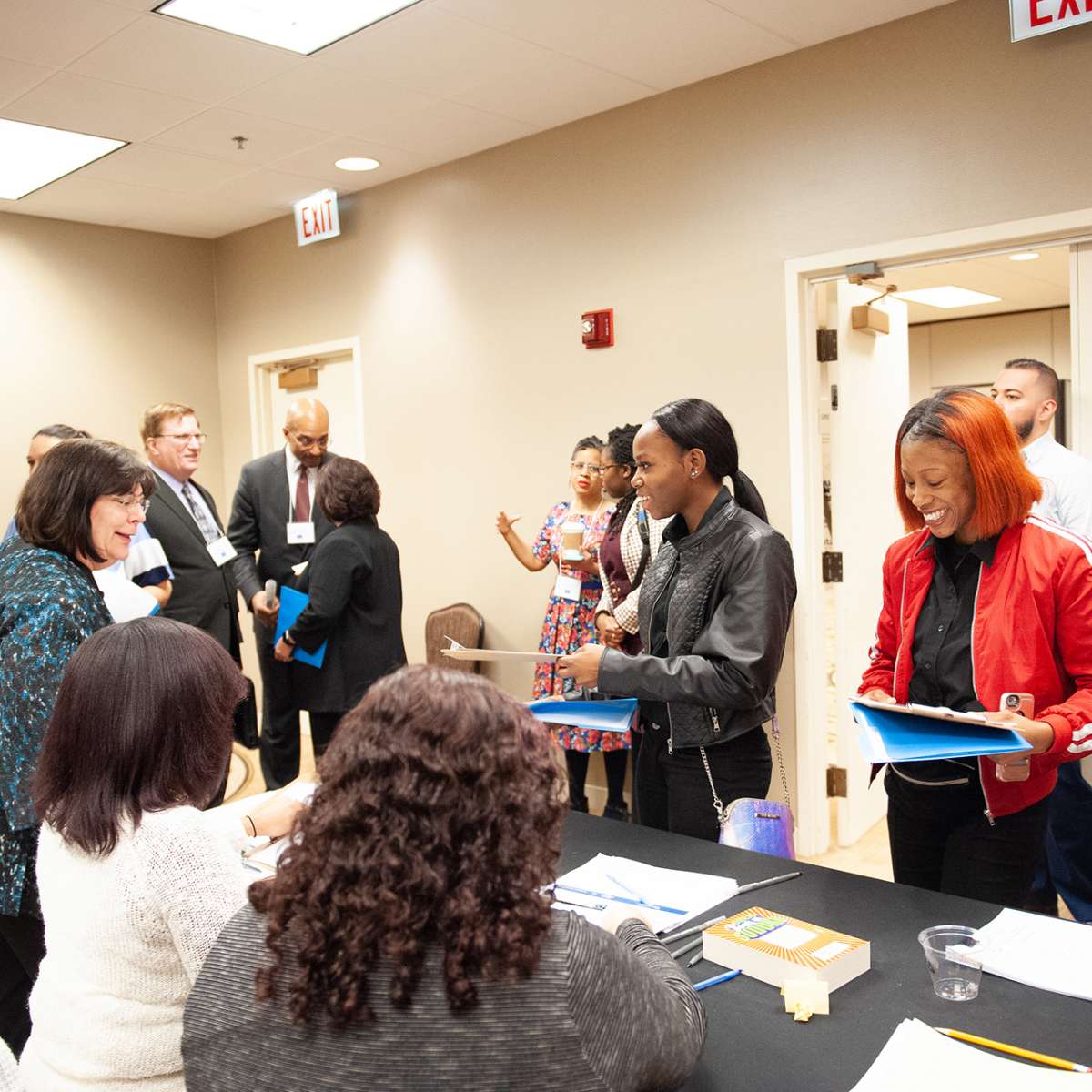 Hospitality Hires Chicago Pairs Hundreds of Job Seekers with Employers